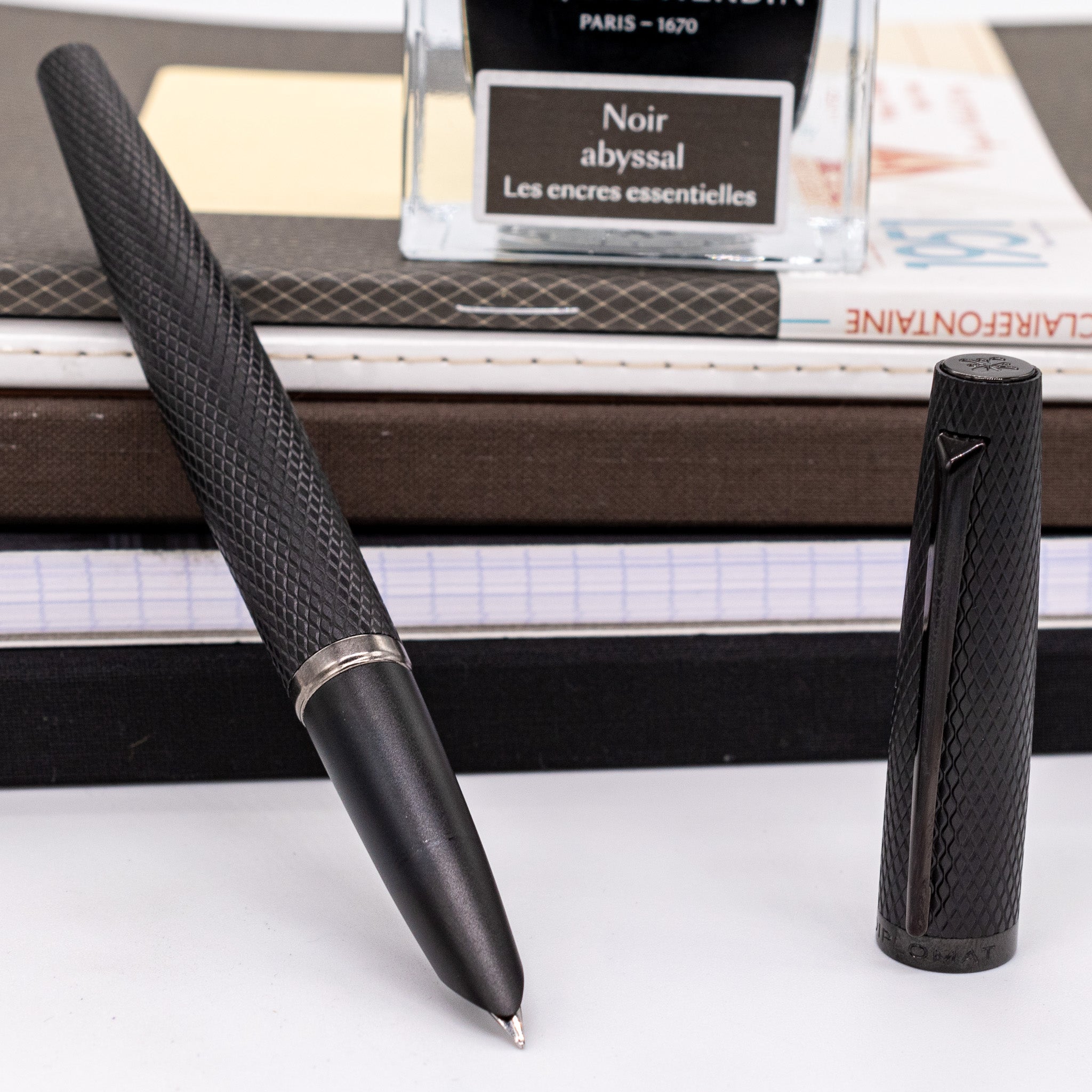 Diplomat Viper Fountain Pen - Black – Truphae