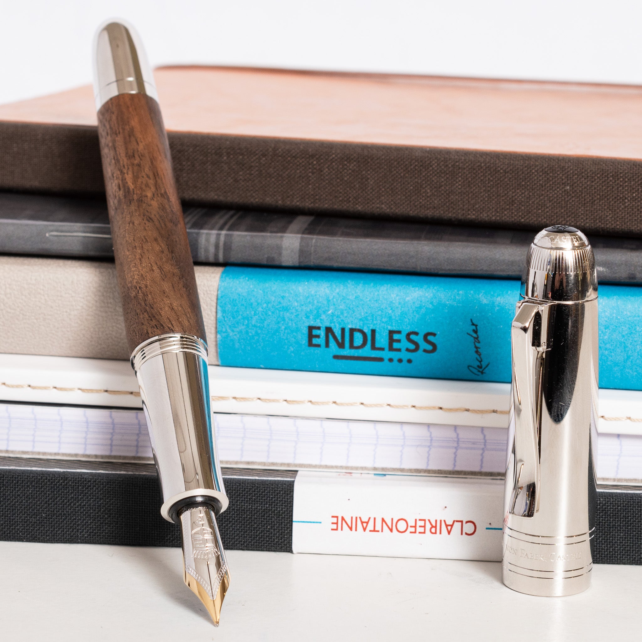 Graf von Faber-Castell Magnum Walnut Fountain Pen – Truphae