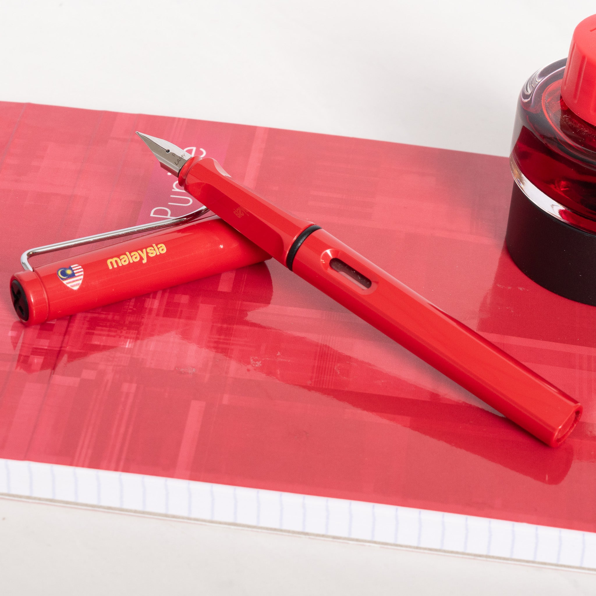 LAMY Safari Malaysia Special Edition Red Fountain Pen – Truphae