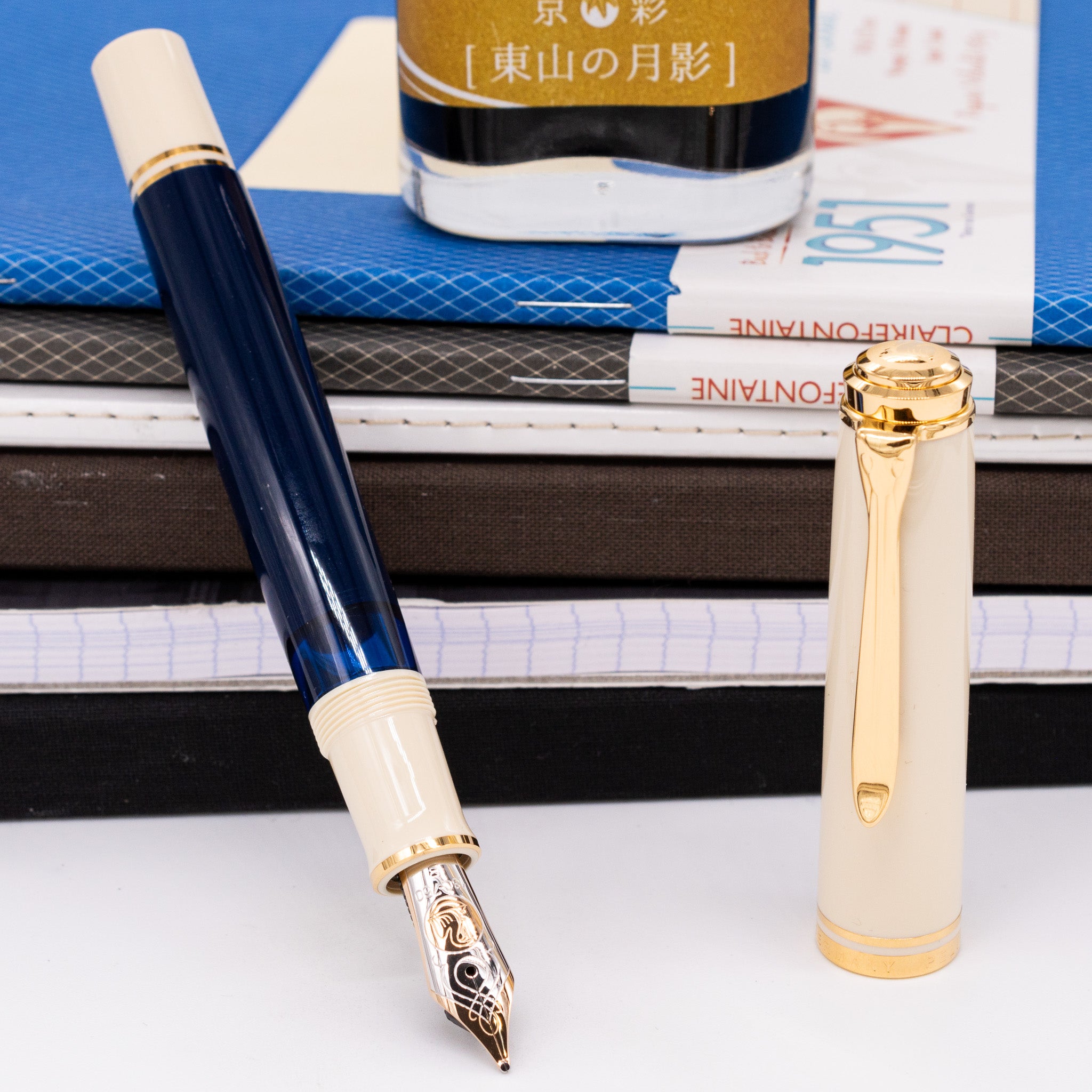 Pelikan Souveran M800 Fountain Pen - Cream Blue – Truphae