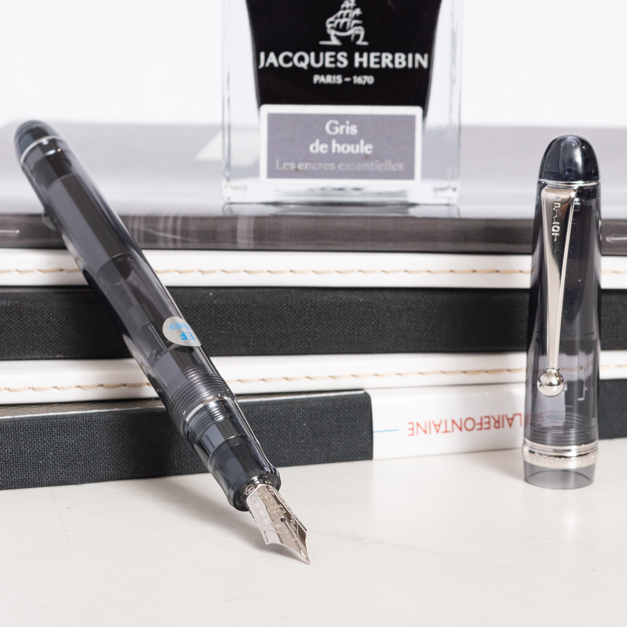 Pilot Custom 74 Fountain Pen - Smoke – Truphae