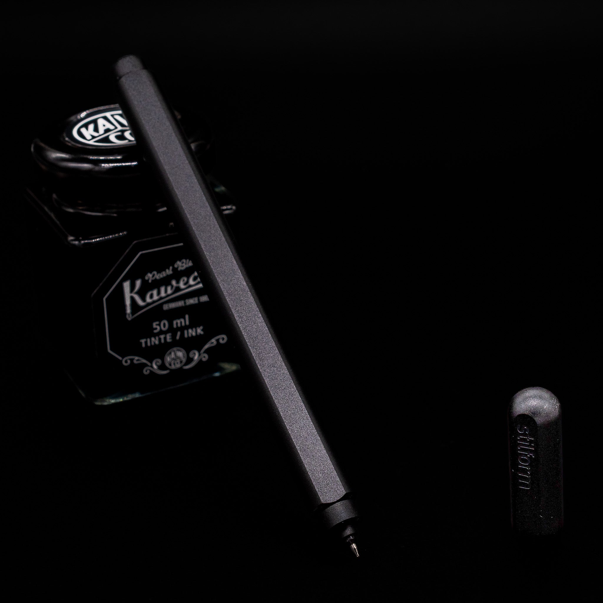 Stilform ARC Gel Pen - Warp Black Aluminum – Truphae