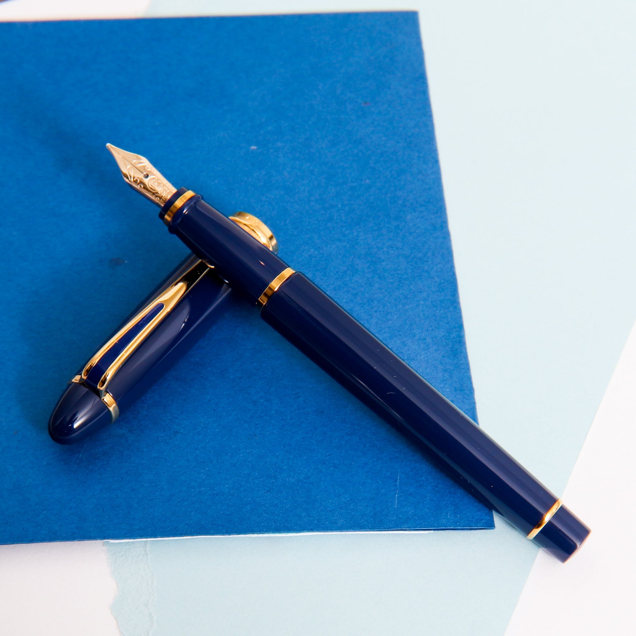 Aurora Ipsilon Deluxe Fountain Pen - Blue & Gold – Truphae