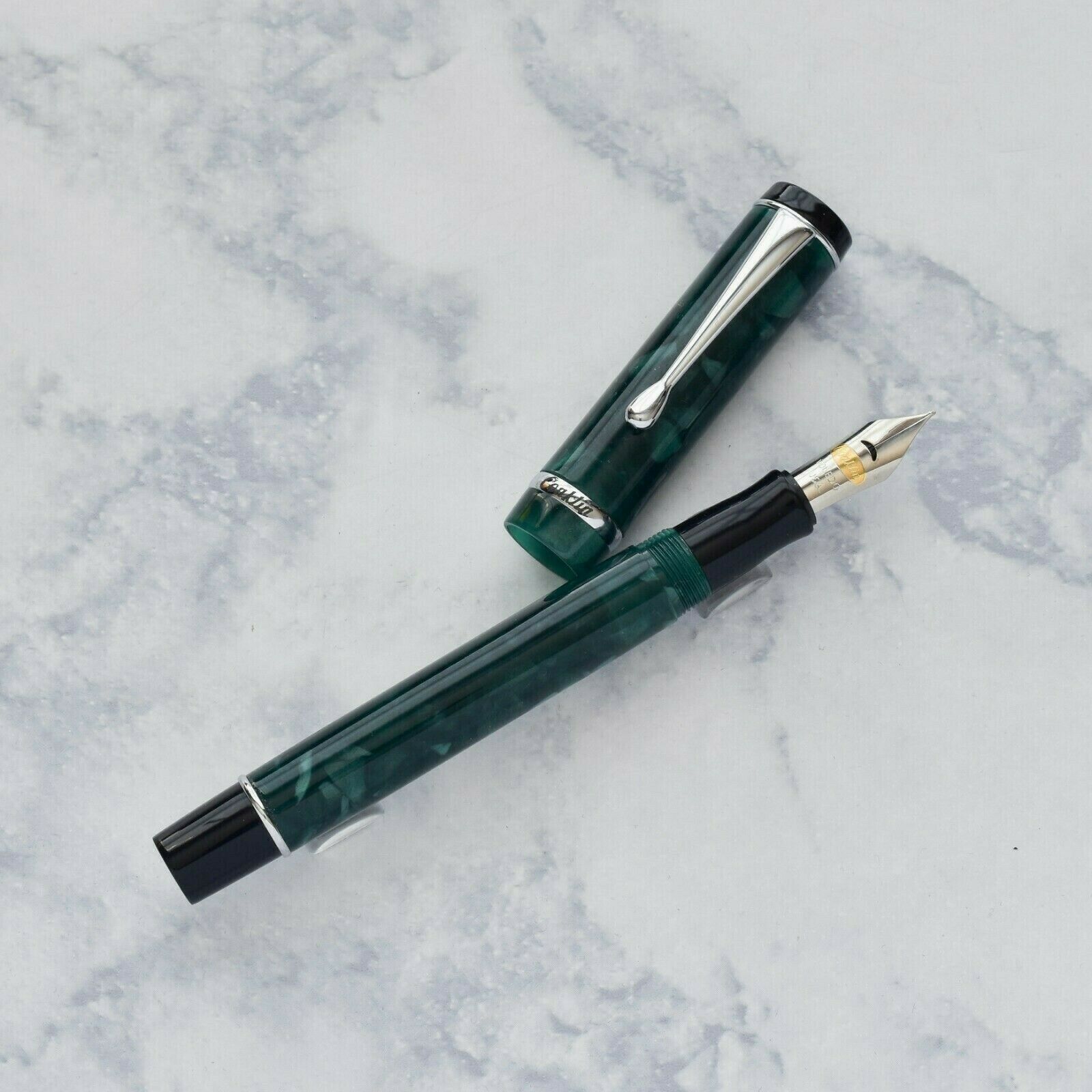 Conklin Duragraph Fountain Pen - Forest Green – Truphae