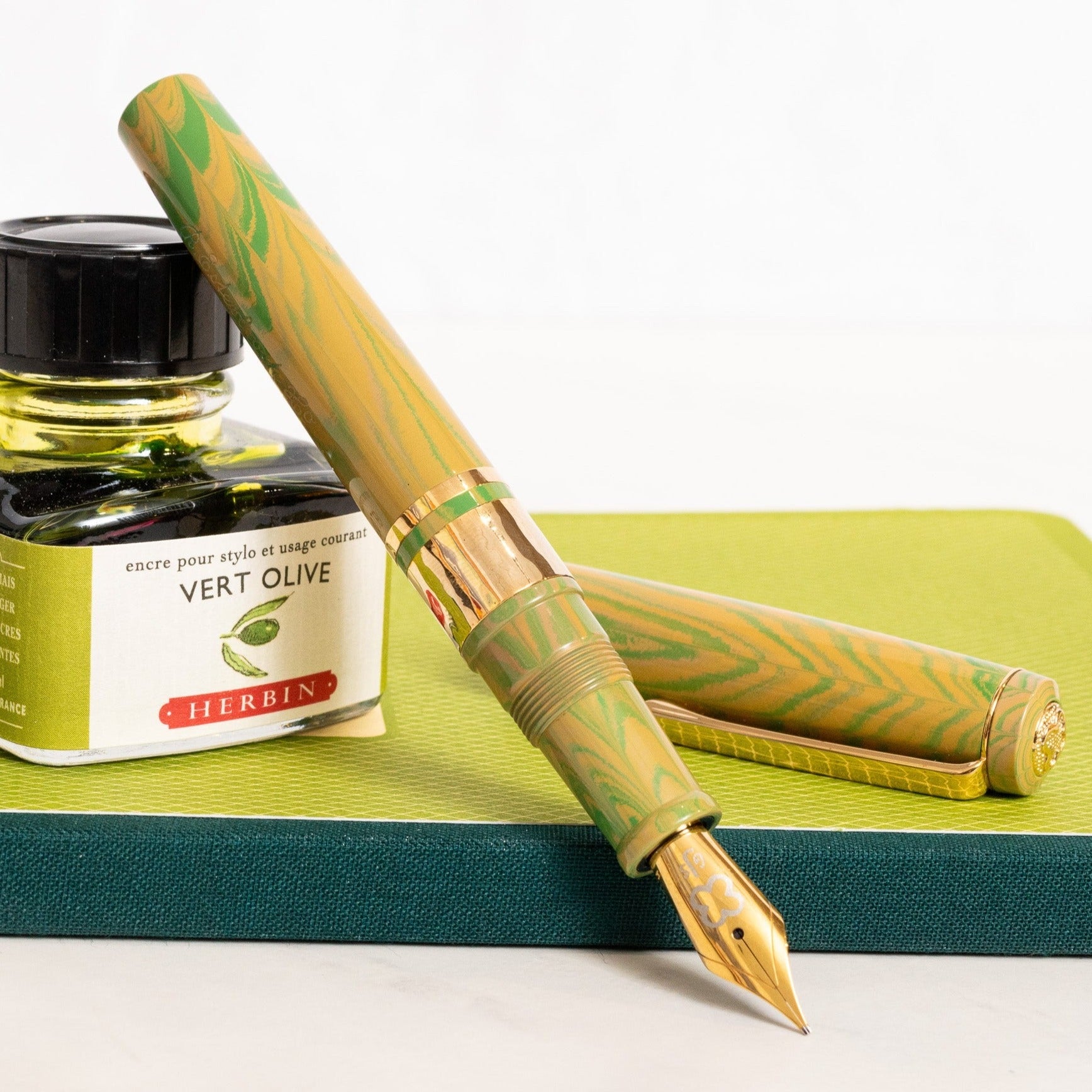 Esterbrook Model J Lotus Green Fountain Pen | Truphae