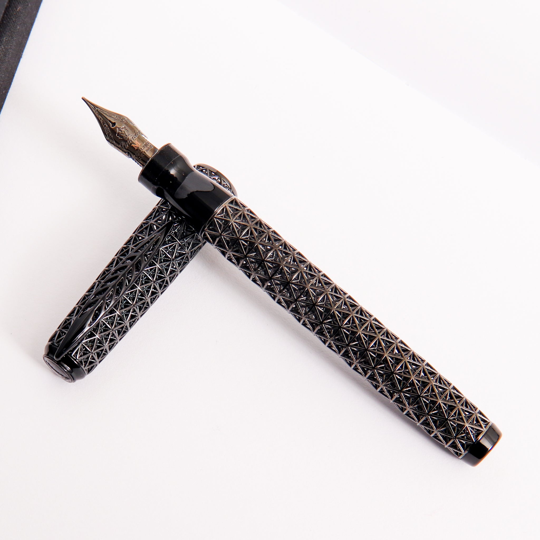 Pineider Psycho Black with Black Trim Fountain Pen – Truphae